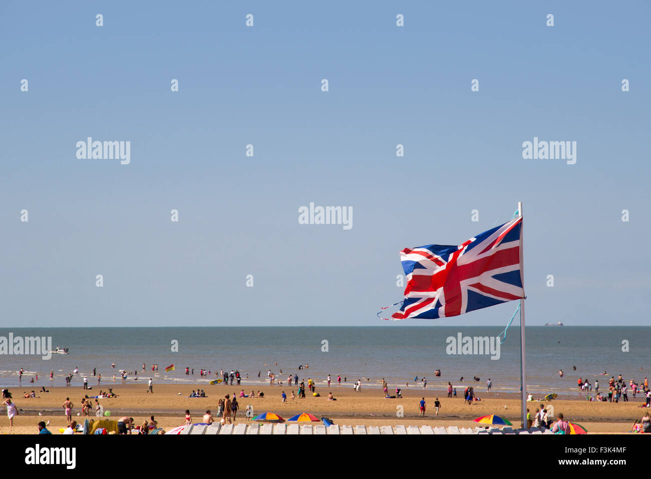 Margate beach kent uk flag hi-res stock photography and images - Alamy