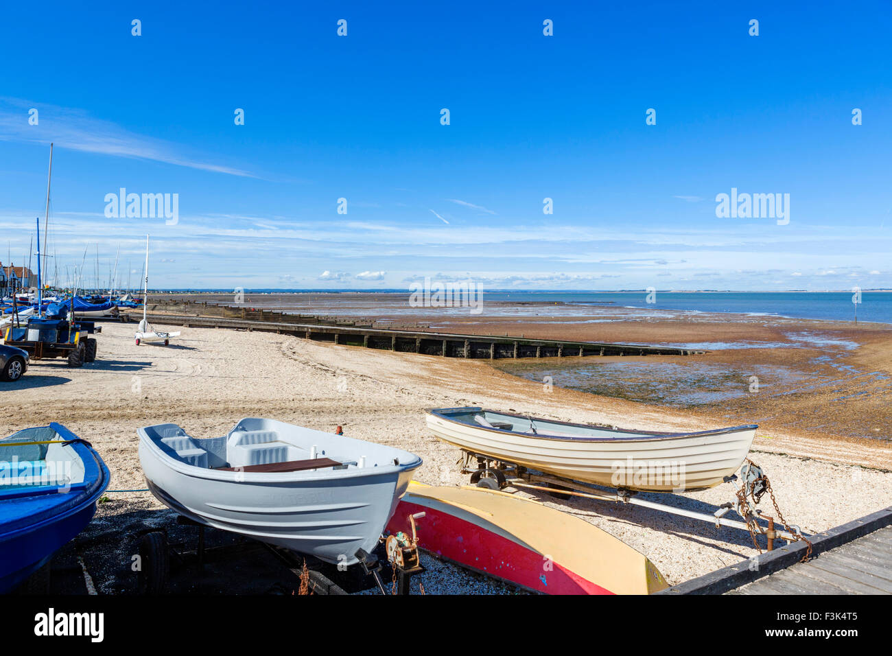 Beach by the harbour in Whitstable, Kent, England, UK Stock Photo - Alamy