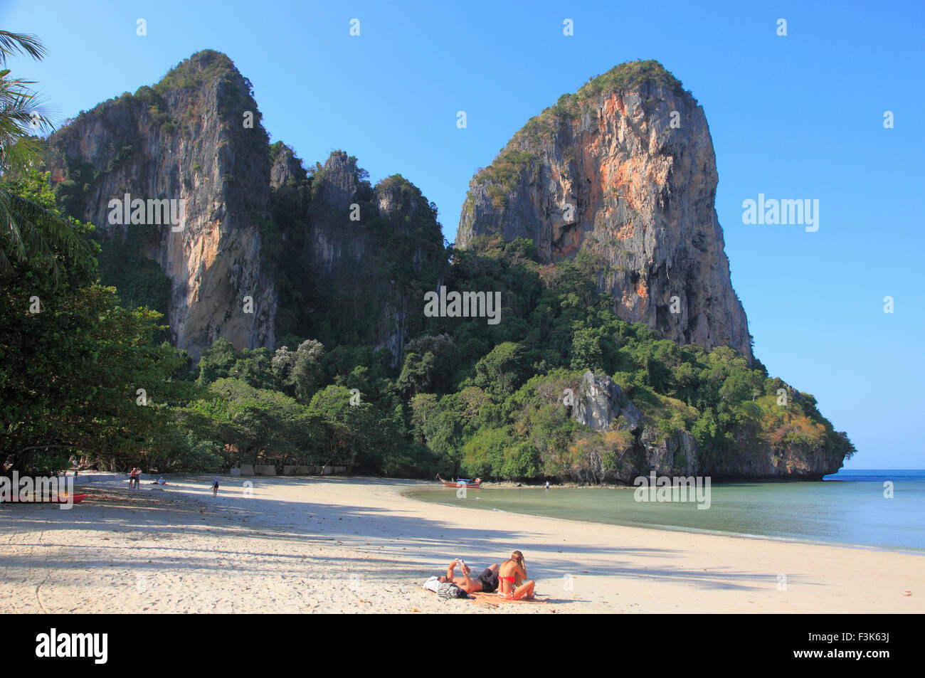 Railay beach hi-res stock photography and images - Alamy