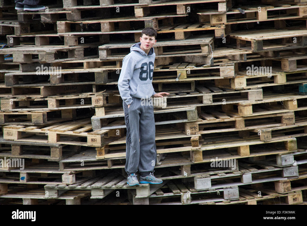 Bonfire Bogside Derry Republican August Stock Photo - Alamy