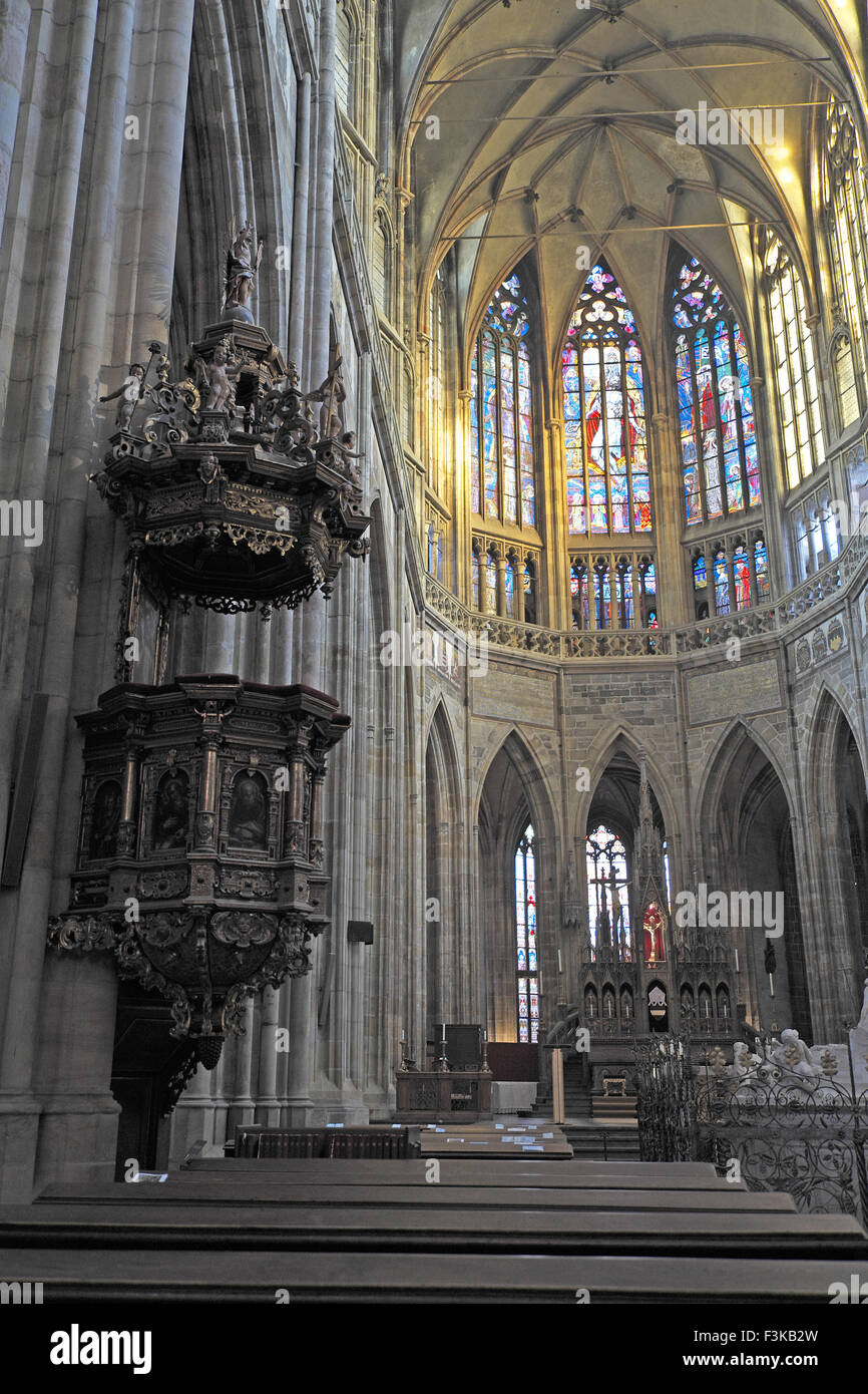 High altar and apse of St Vitus Cathedral, Prague, Czech Republic Stock ...