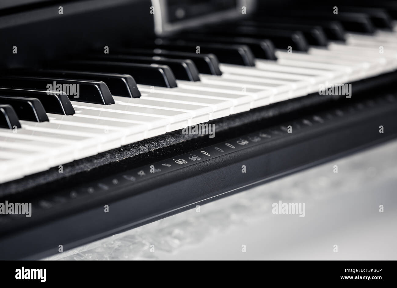 Modern Digital piano Stock Photo - Alamy