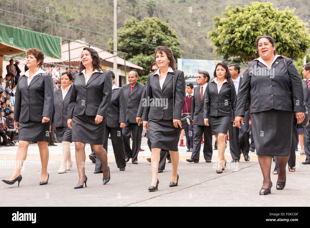 Ecuador school uniform hi-res stock photography and images - Alamy