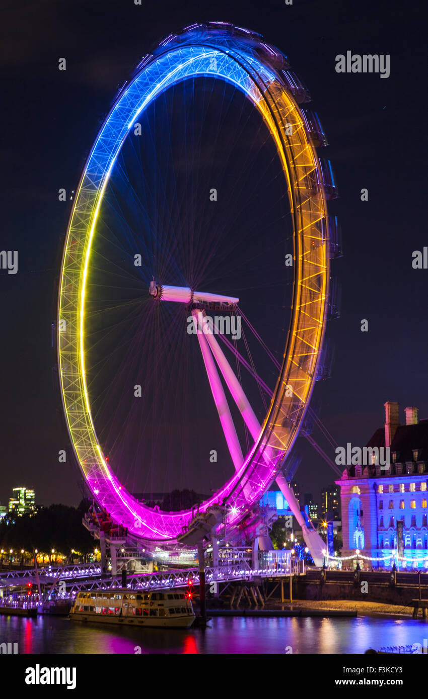 London eye evening illuminations hi-res stock photography and images ...