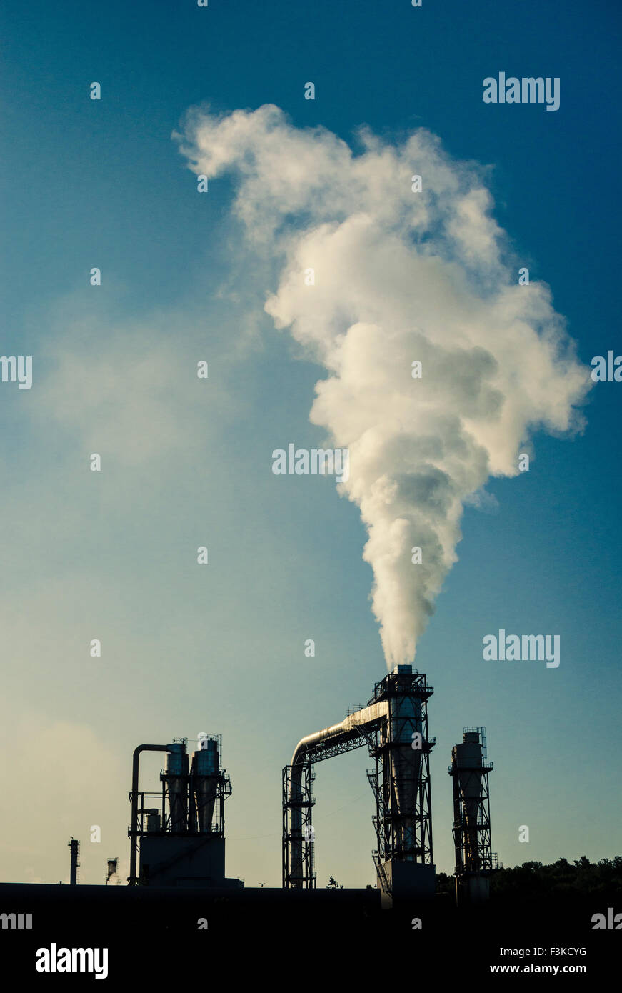 Norbord Factory in Cowie, Scotland Stock Photo - Alamy
