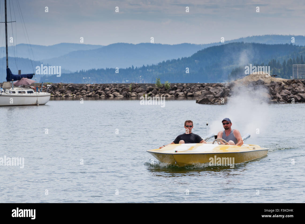Slow boat ride hi-res stock photography and images - Alamy