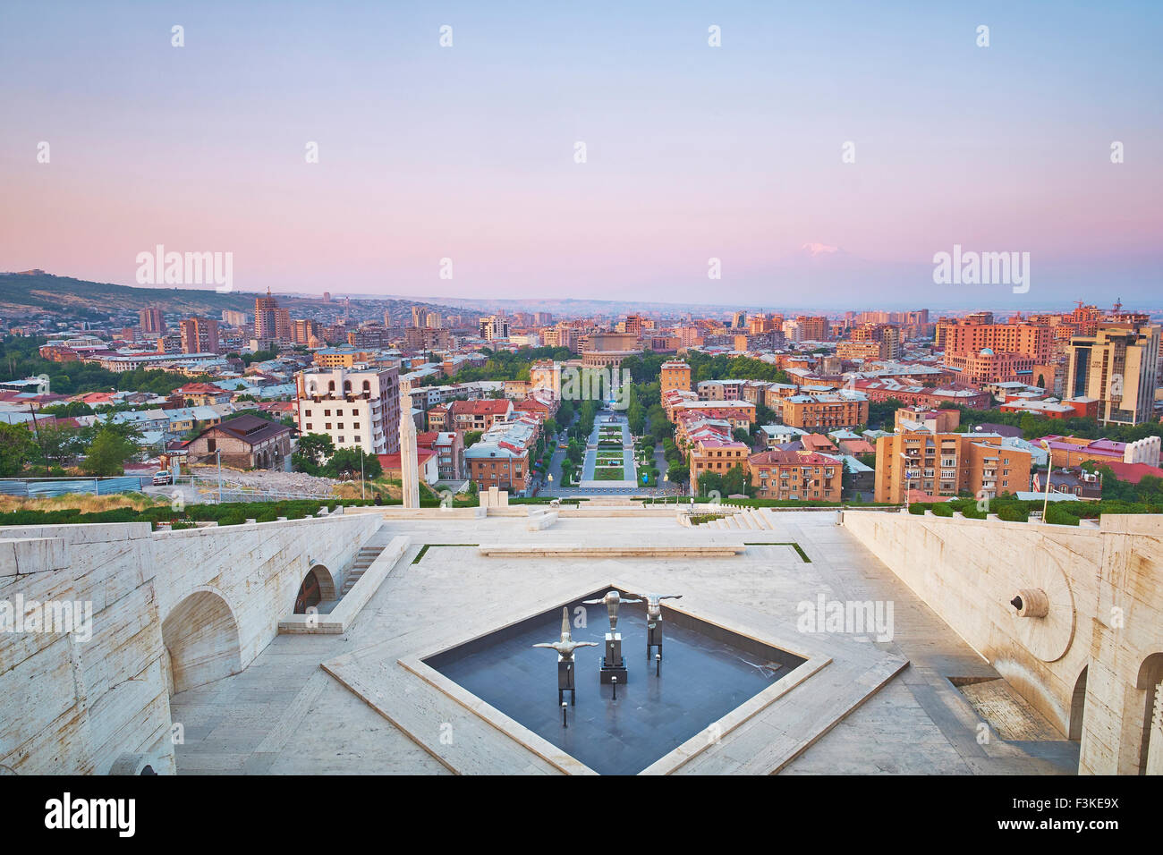 Yerevan cascade hi-res stock photography and images - Alamy