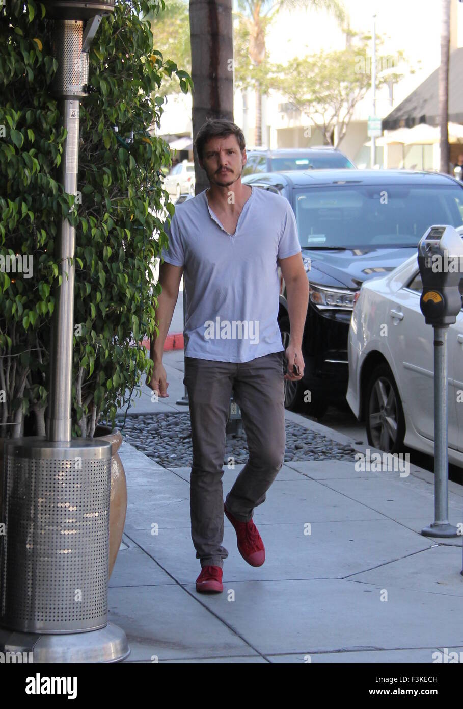 Pedro Pascal spotted out to lunch in Beverly Hills Featuring: Pedro ...
