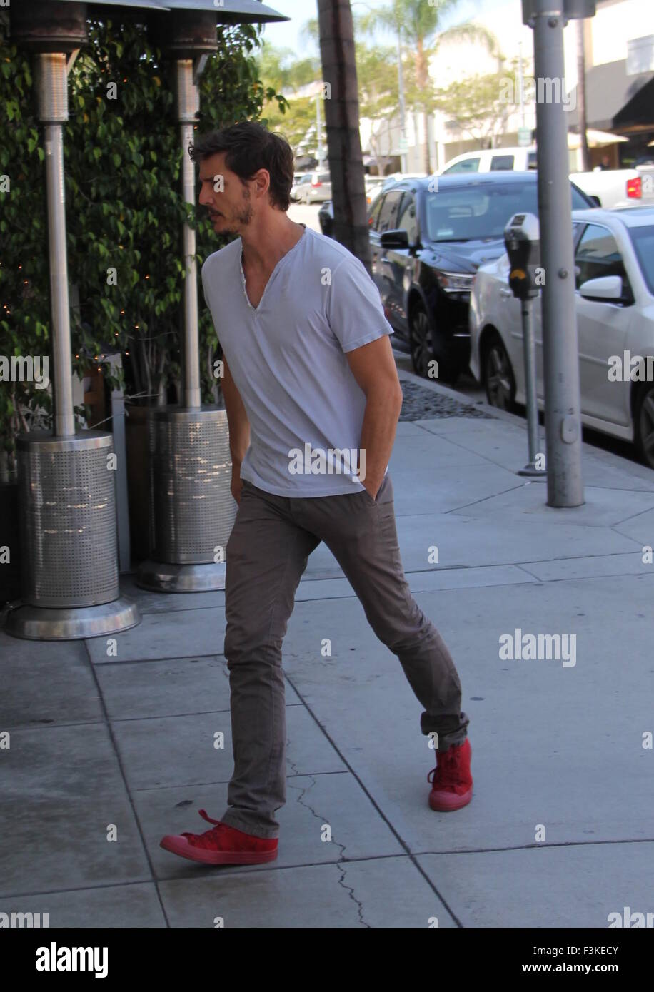 Pedro Pascal spotted out to lunch in Beverly Hills Featuring: Pedro ... Pedro Pascal spotted out to lunch in Beverly Hills Featuring: Pedro ...