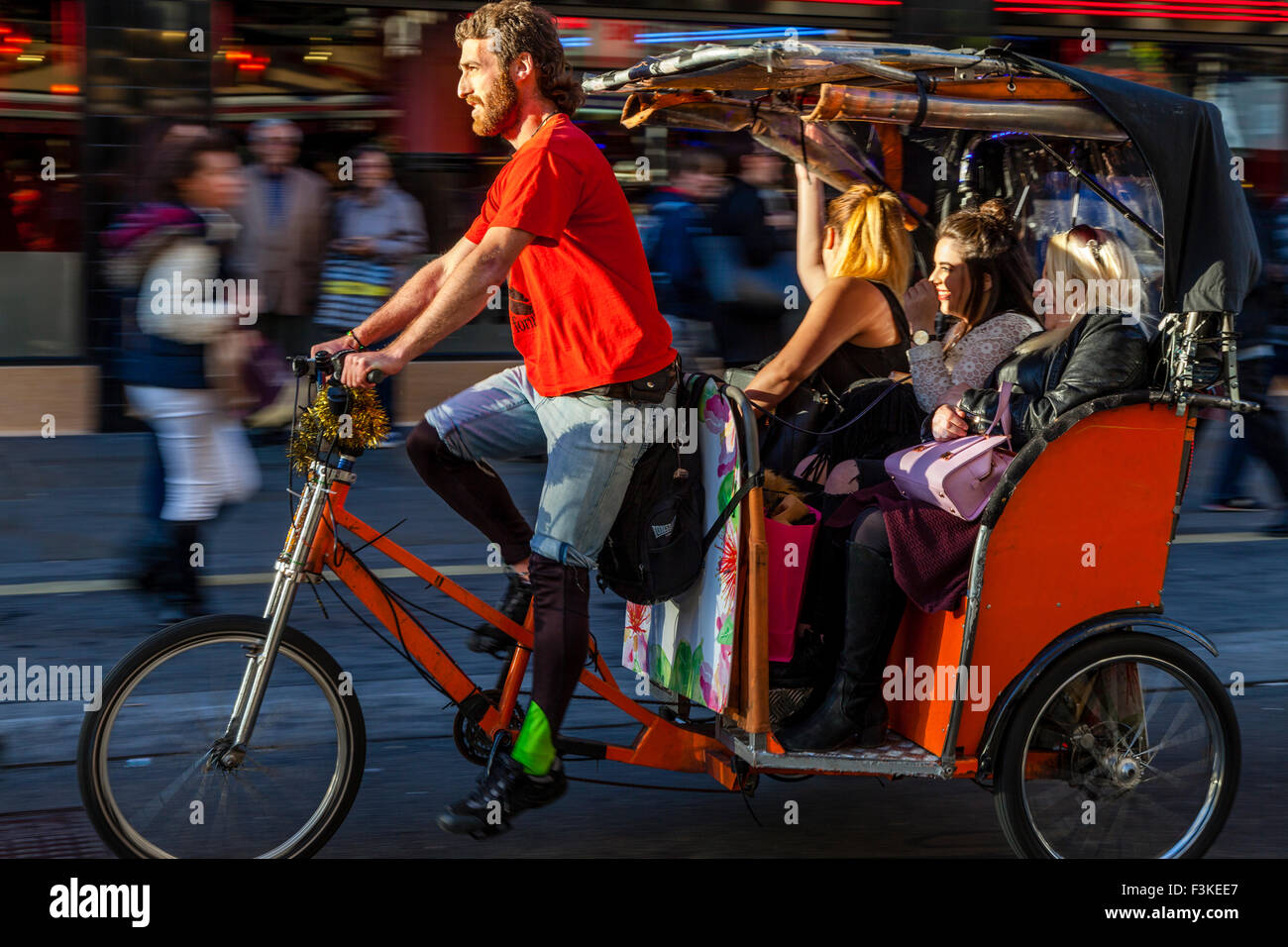 Pedicab pedicabs rickshaw rickshaws hi-res stock photography and images ...