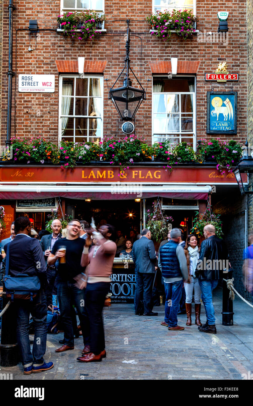 London pub pubs hi-res stock photography and images - Alamy
