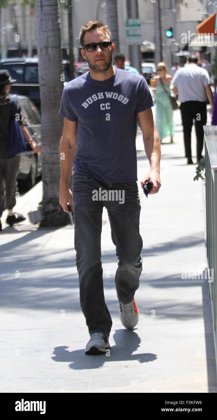 'Smallville' star Michael Rosenbaum spotted out shopping in Beverly ...