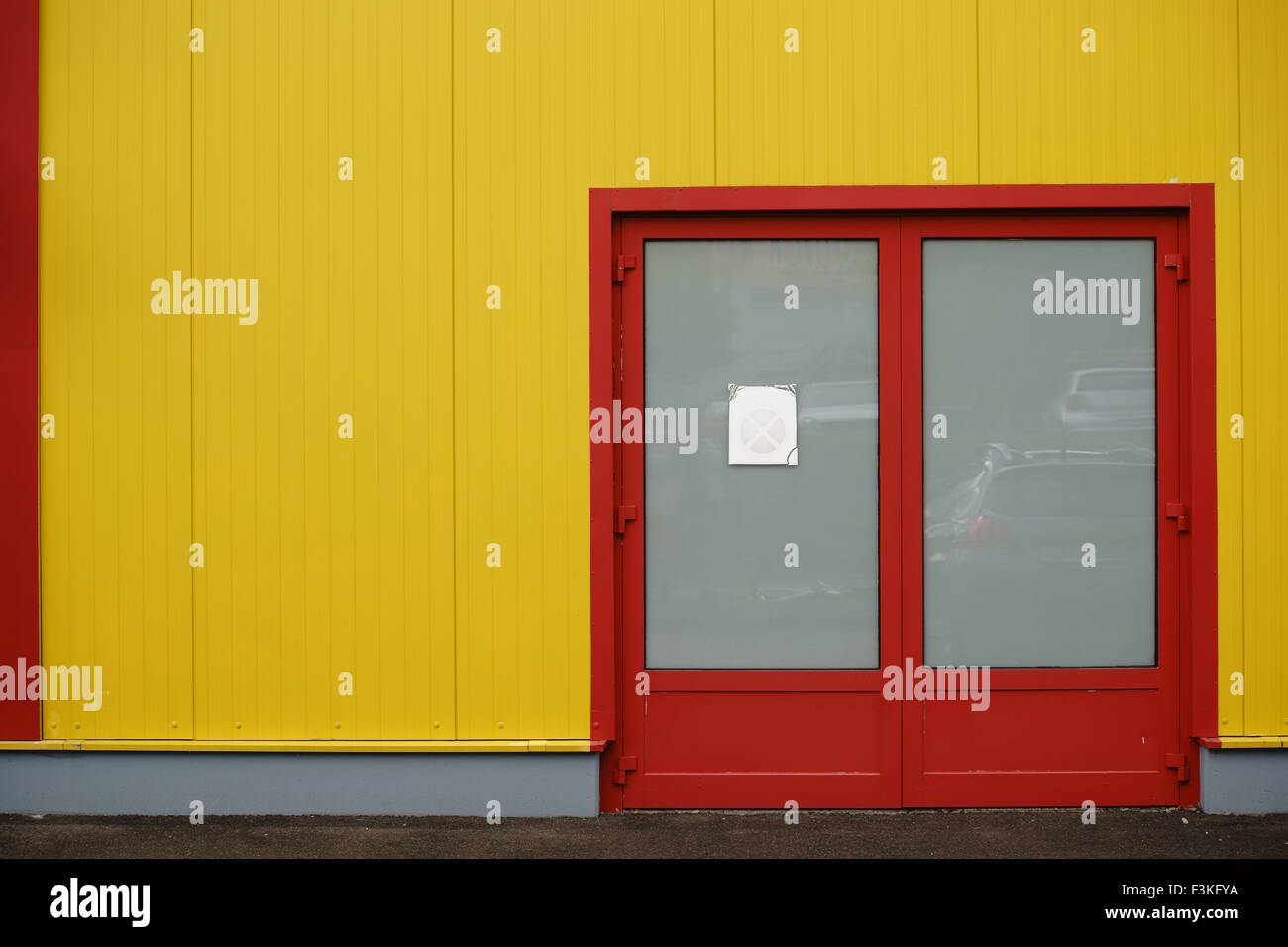 Side sidewall hi-res stock photography and images - Alamy