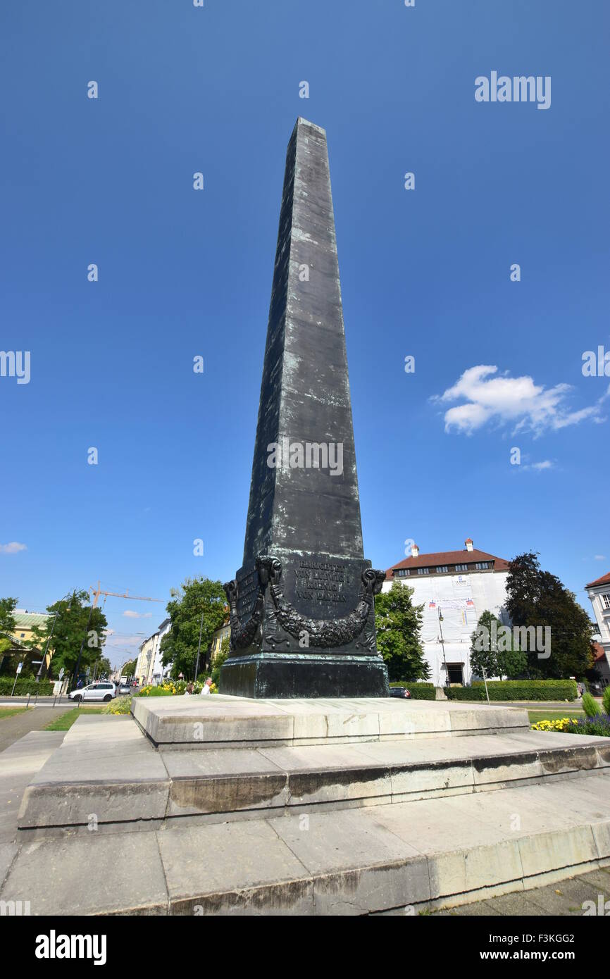 Obelisk in Karolinenplatz square in Munich, Bavaria, Germany Stock ...