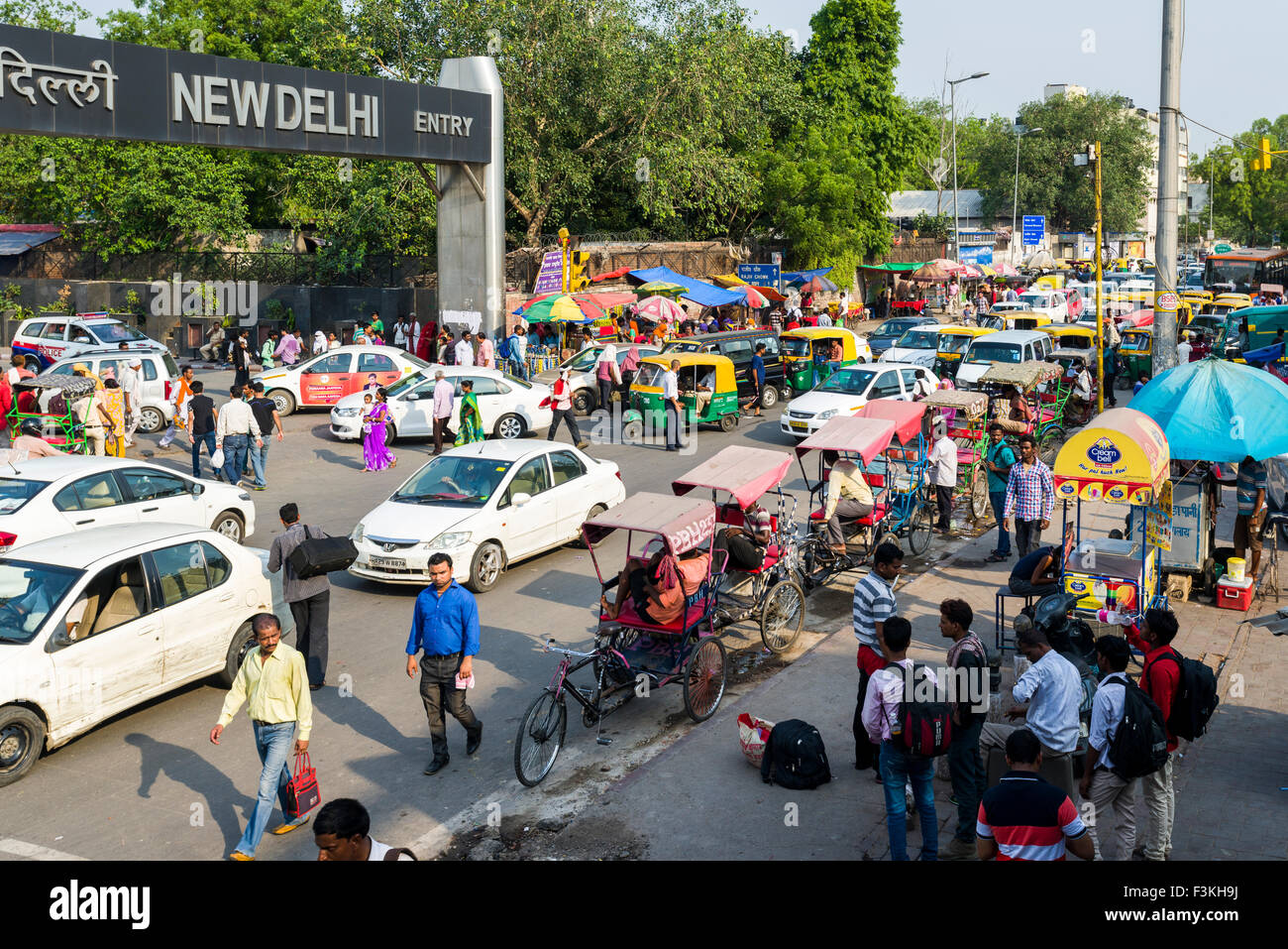 New delhi street hi-res stock photography and images - Alamy