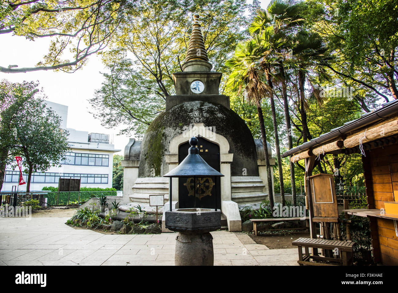 Toeizan Kaneiji temple Ueno Daibutsu,Taito-Ku,Tokyo,Japan Stock Photo ...