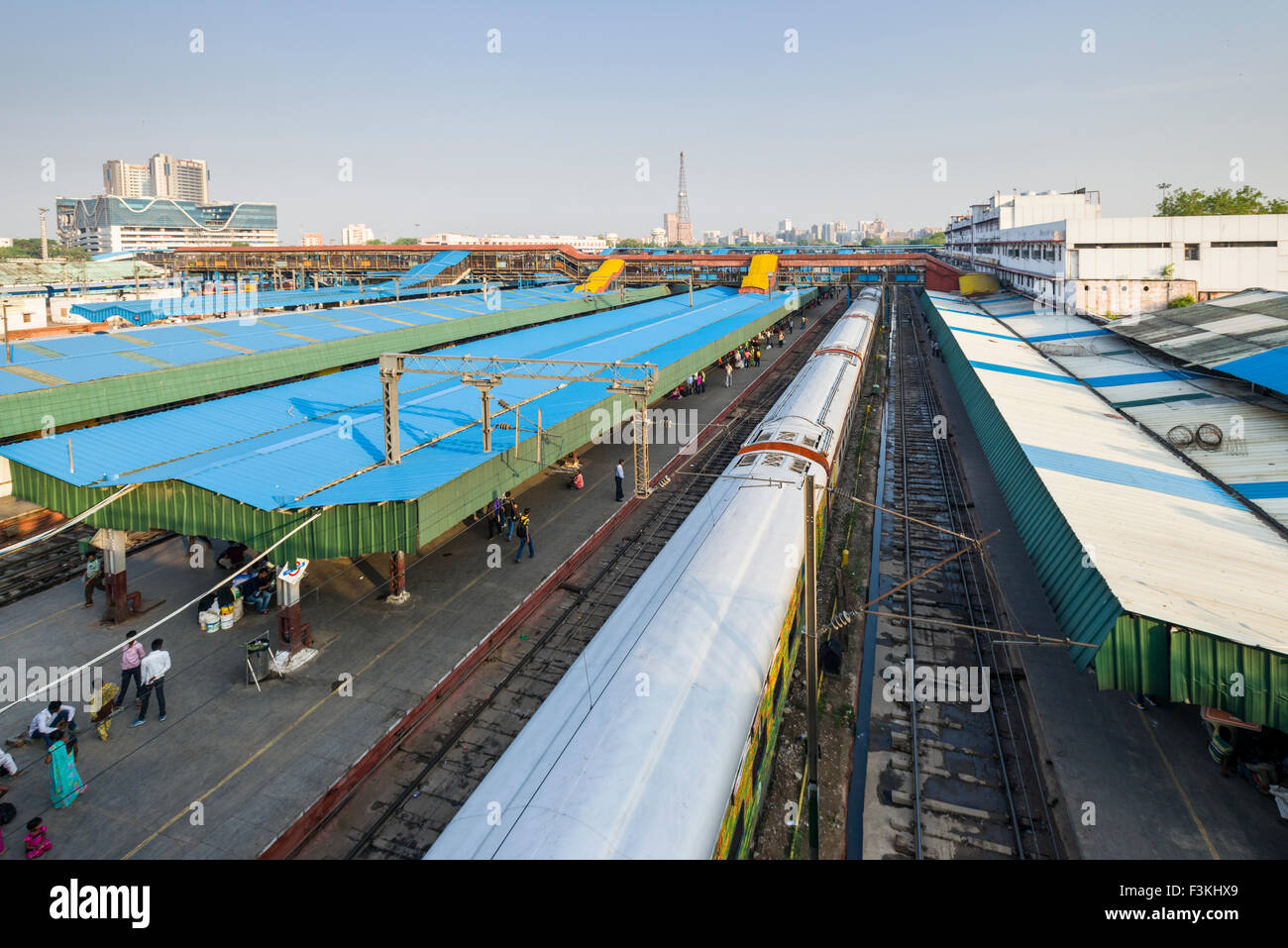 New delhi railway station hi-res stock photography and images - Alamy