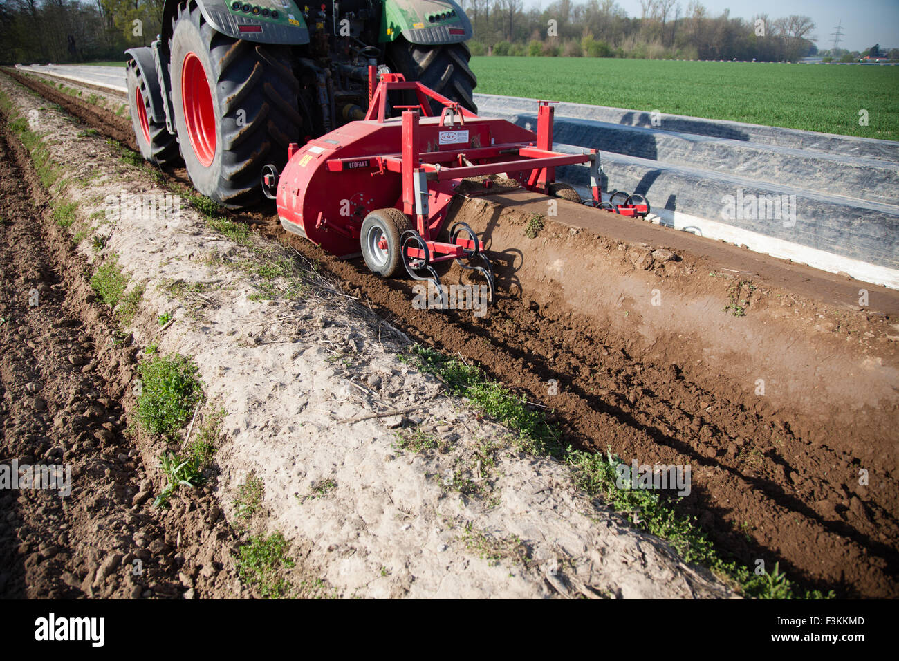 Modern agriculture hi-res stock photography and images - Alamy