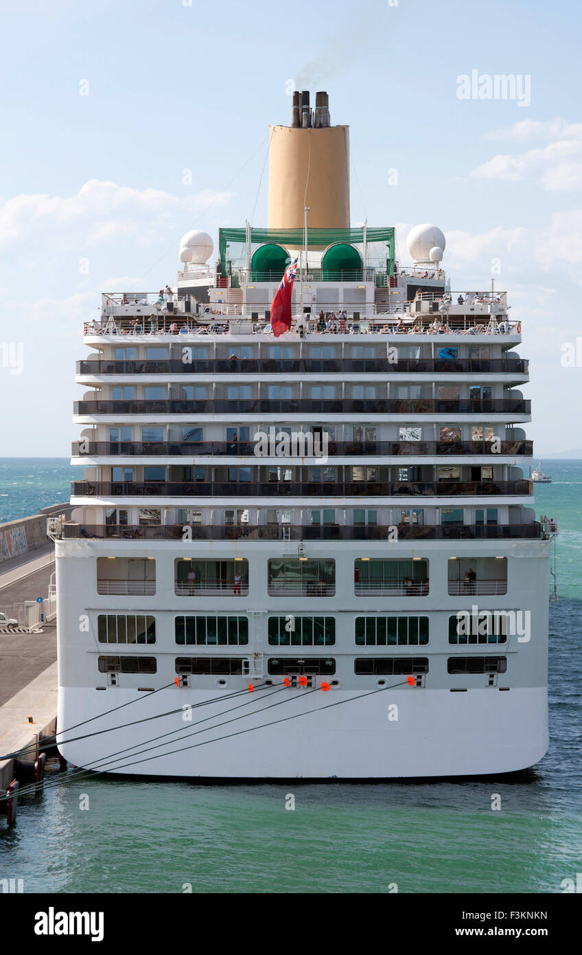 A view of a large cruise ship Stock Photo - Alamy