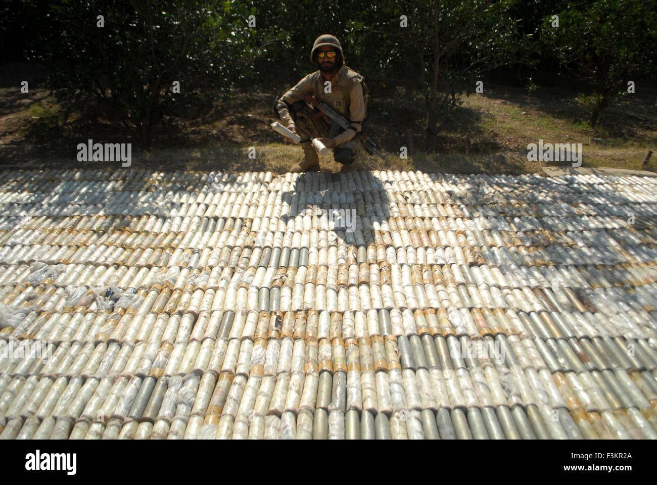 Soldier materials hi-res stock photography and images - Alamy
