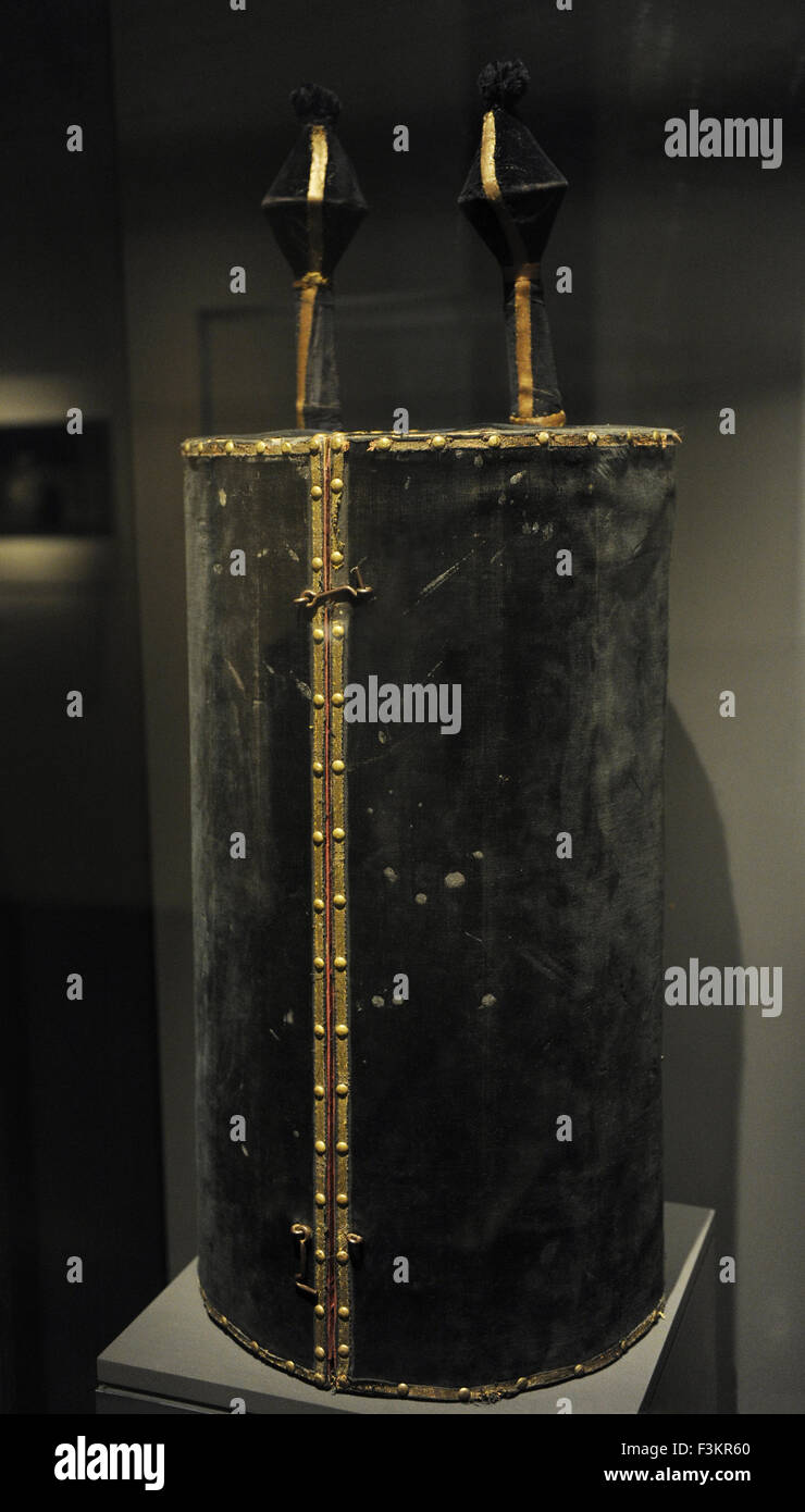 Judaism. Velvet-covered Torah scroll case and finials. Georgia, 20th ...