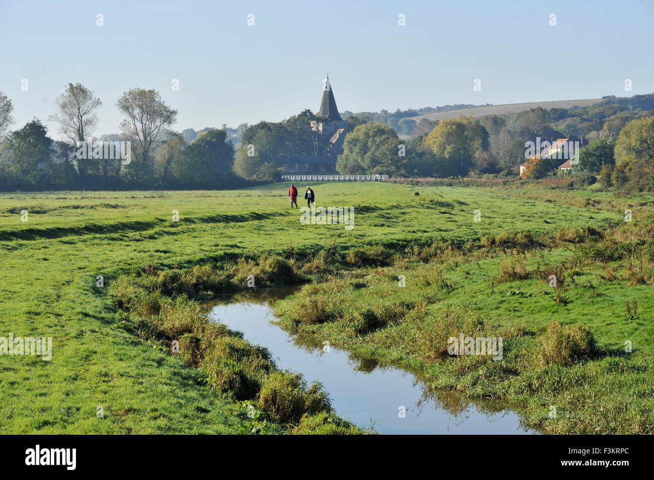 Lewes, Sussex, UK. 9th October, 2015. A stunning morning for a walk by ...