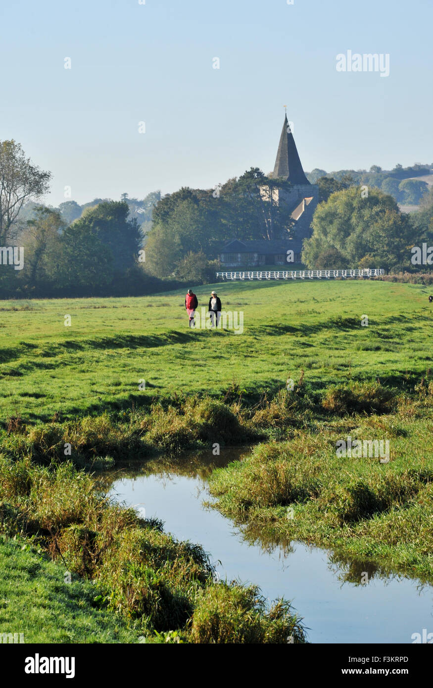Lewes, Sussex, UK. 9th October, 2015. A stunning morning for a walk by ...