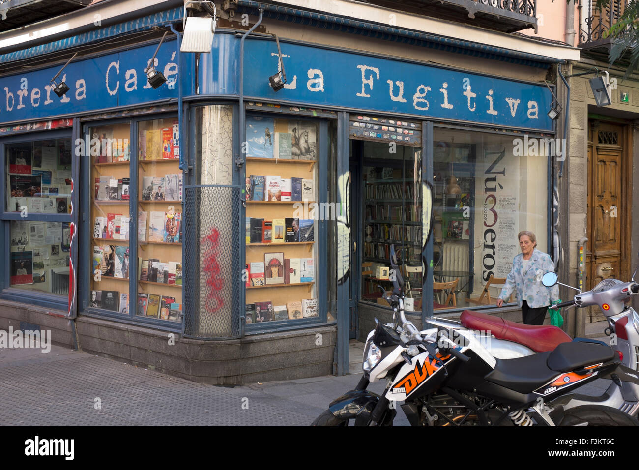 La Fugitiva Bookstore Madrid Spain Stock Photo - Alamy