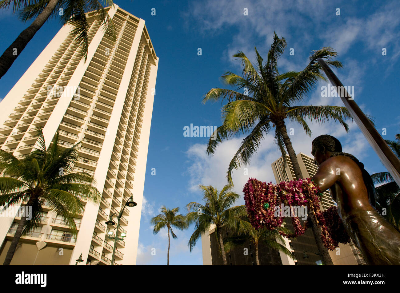 Statue of Duke Kahanamoku, the father of surf that popularized the real ...