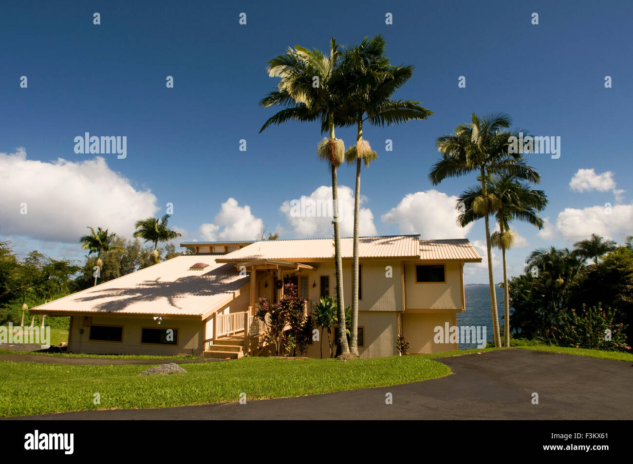 Typical houses in Panoramic Route Pepe'ekeo. Big Island. Hawaii. Pepe ...