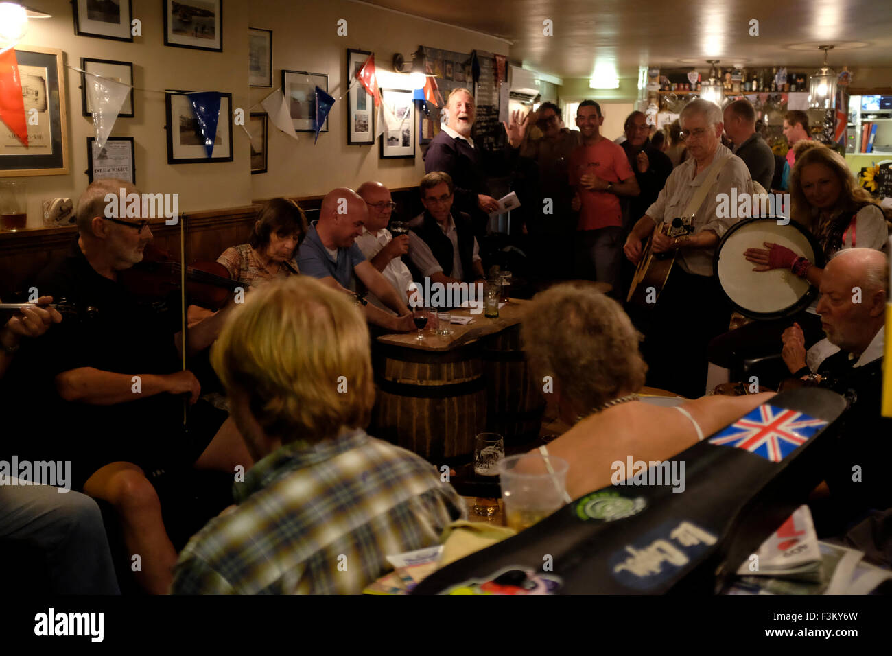 The Ale House Band Irish Night fiddle players Yacht Racing, Shore side ...