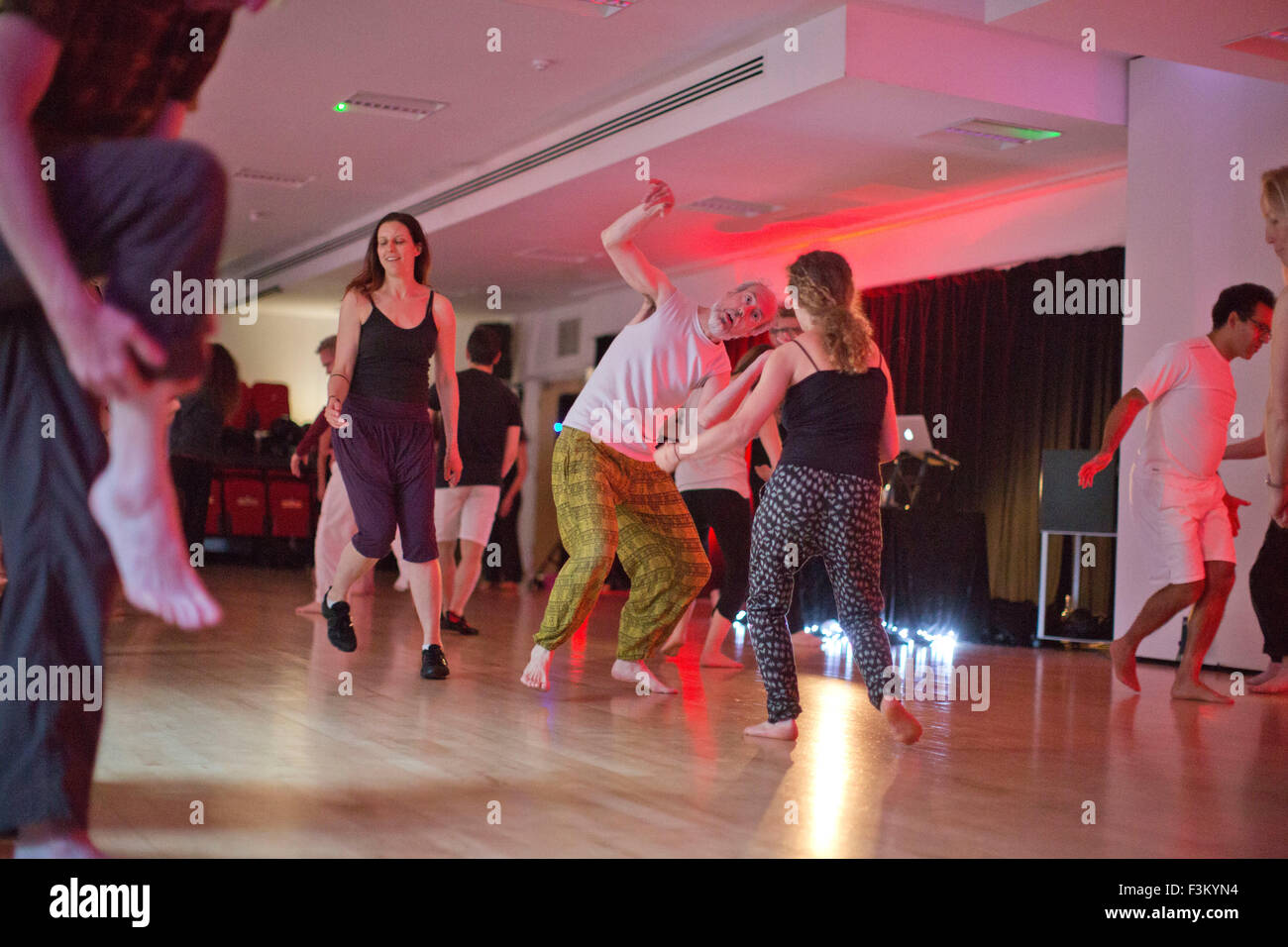 5rhythms class five rhythms dancing hi-res stock photography and images ...