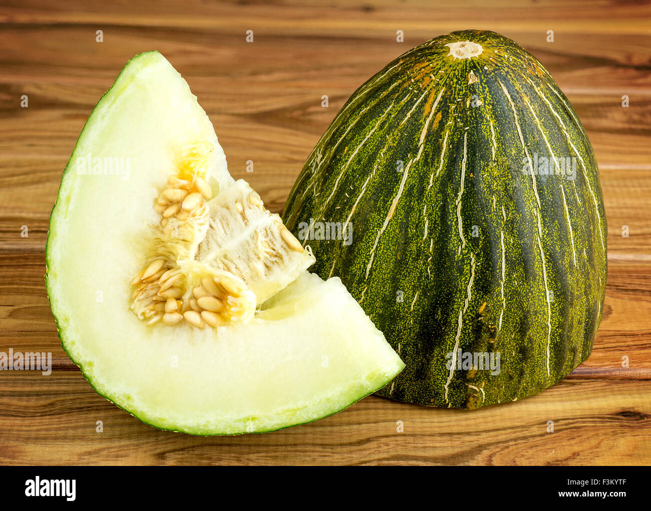 Piel de sapo melon fruit whole hi-res stock photography and images - Alamy