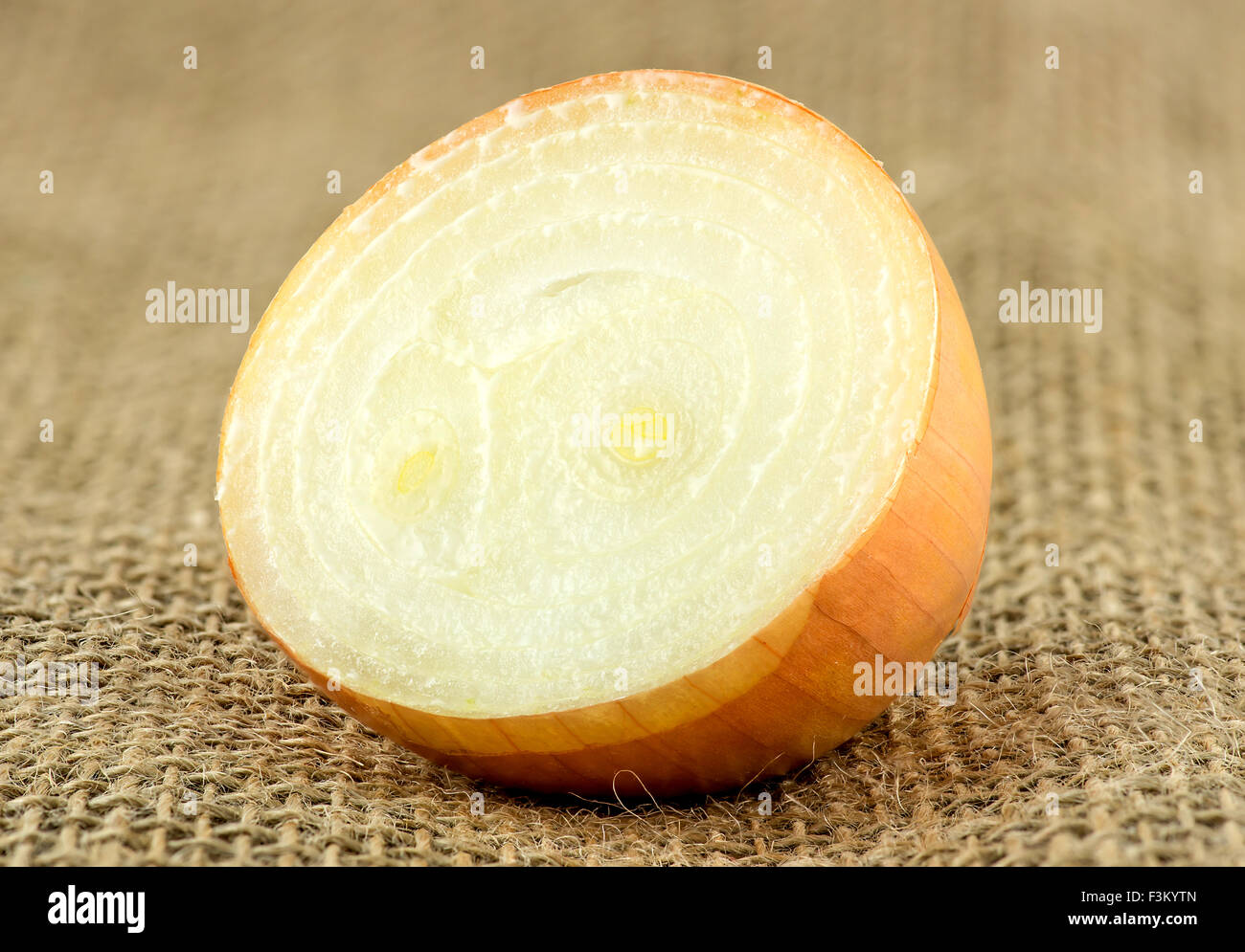 Hessian background hi-res stock photography and images - Alamy