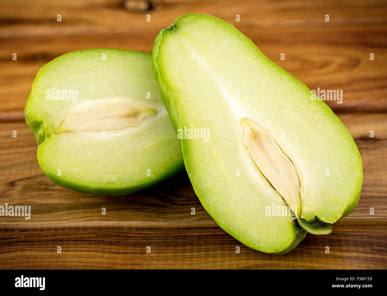 Tayota fruit hi-res stock photography and images - Alamy