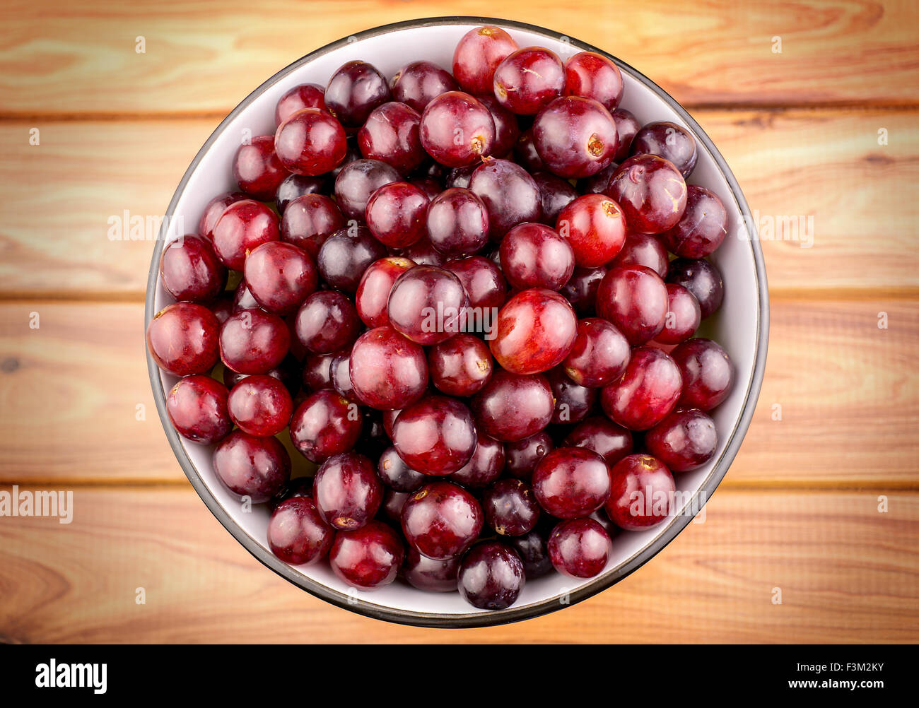 Grapes white background red hi-res stock photography and images - Alamy