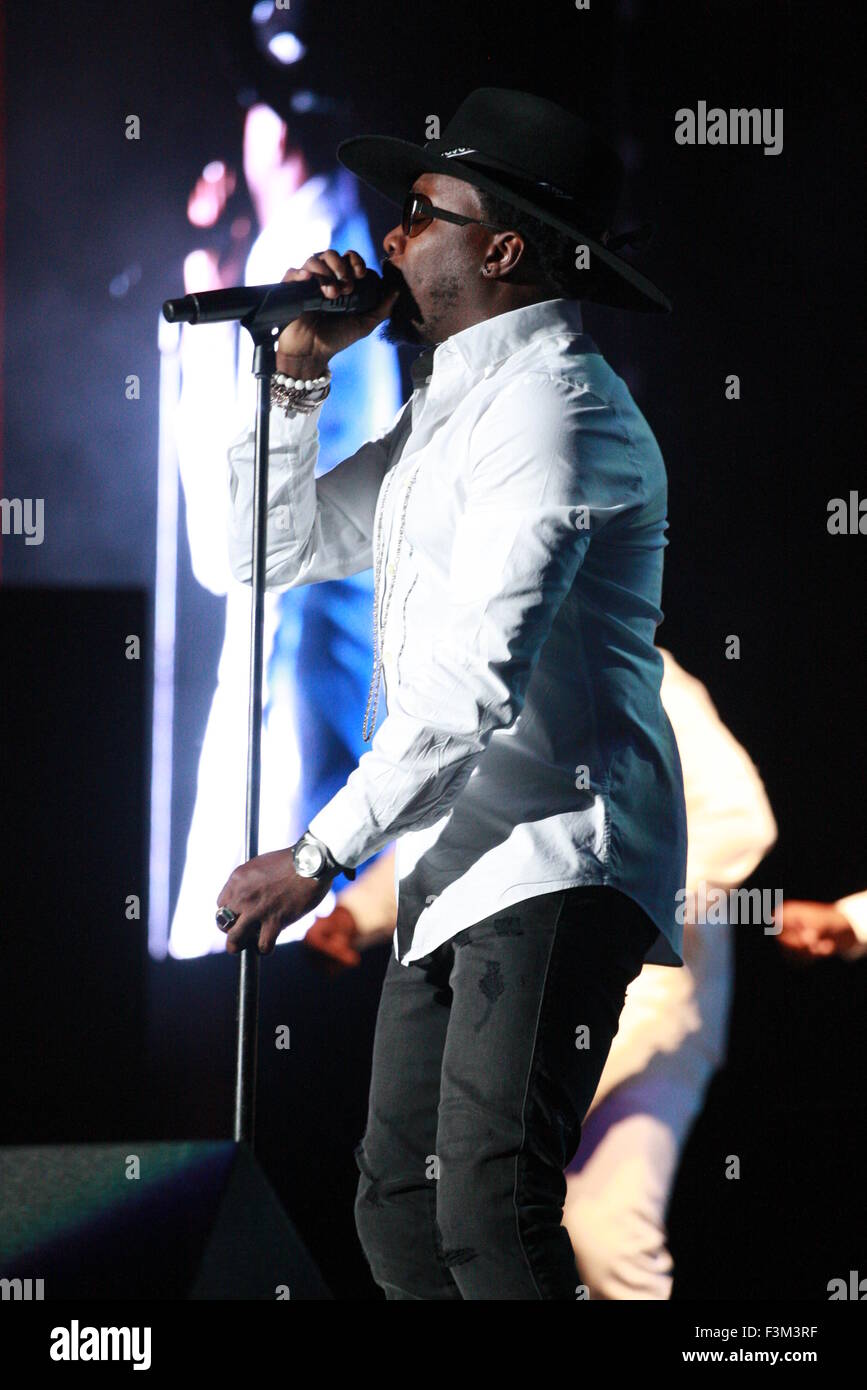 Anthony Hamilton performs at the Dell Music Center in Philadelphia ...