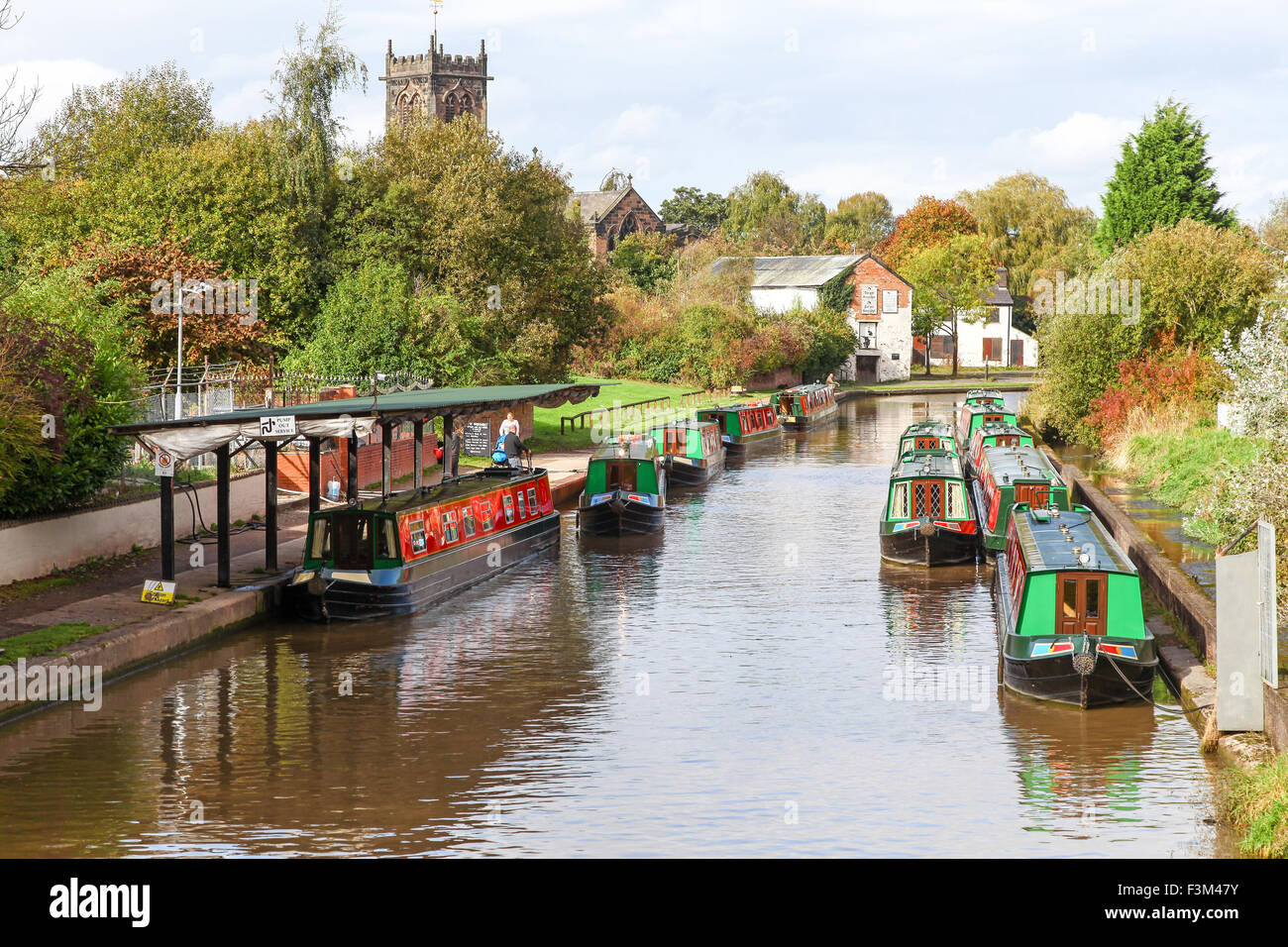The Kings Lock Chandlery or boatyard on the Trent and Mersey Canal ...