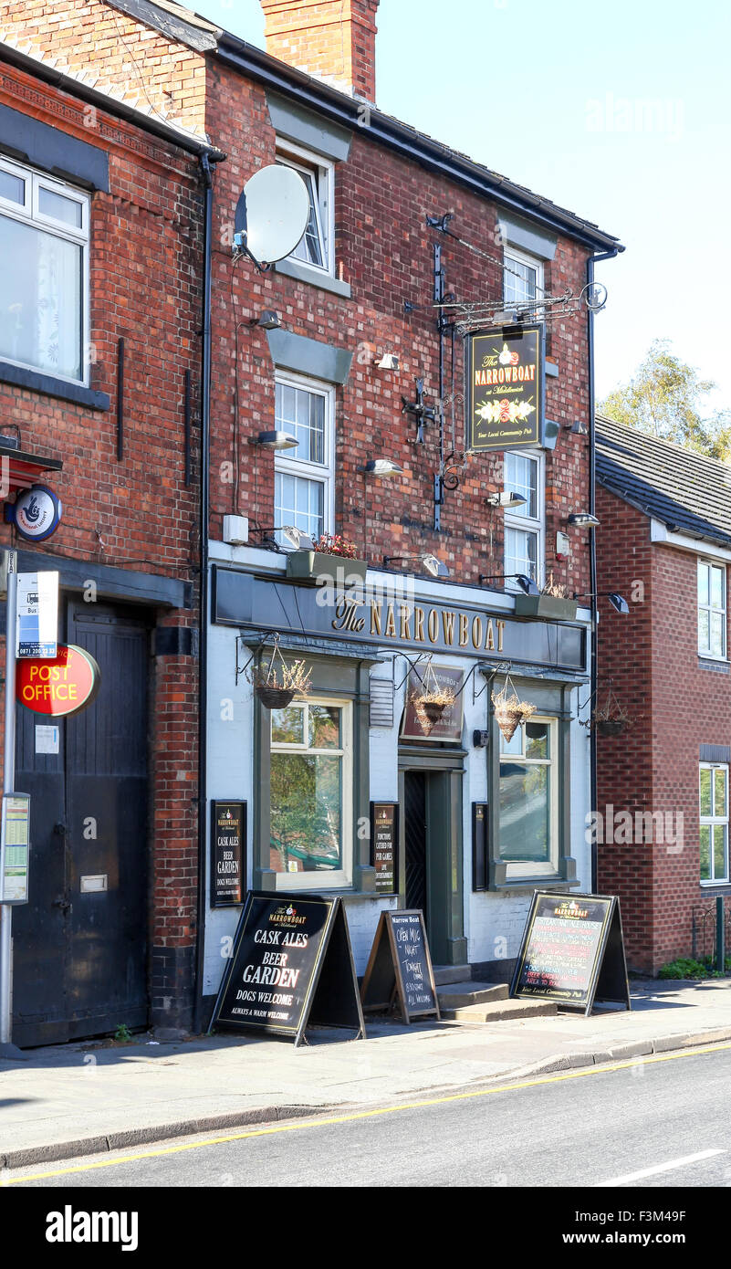 The Narrowboat pub or public house in Middlewich Cheshire England UK ...