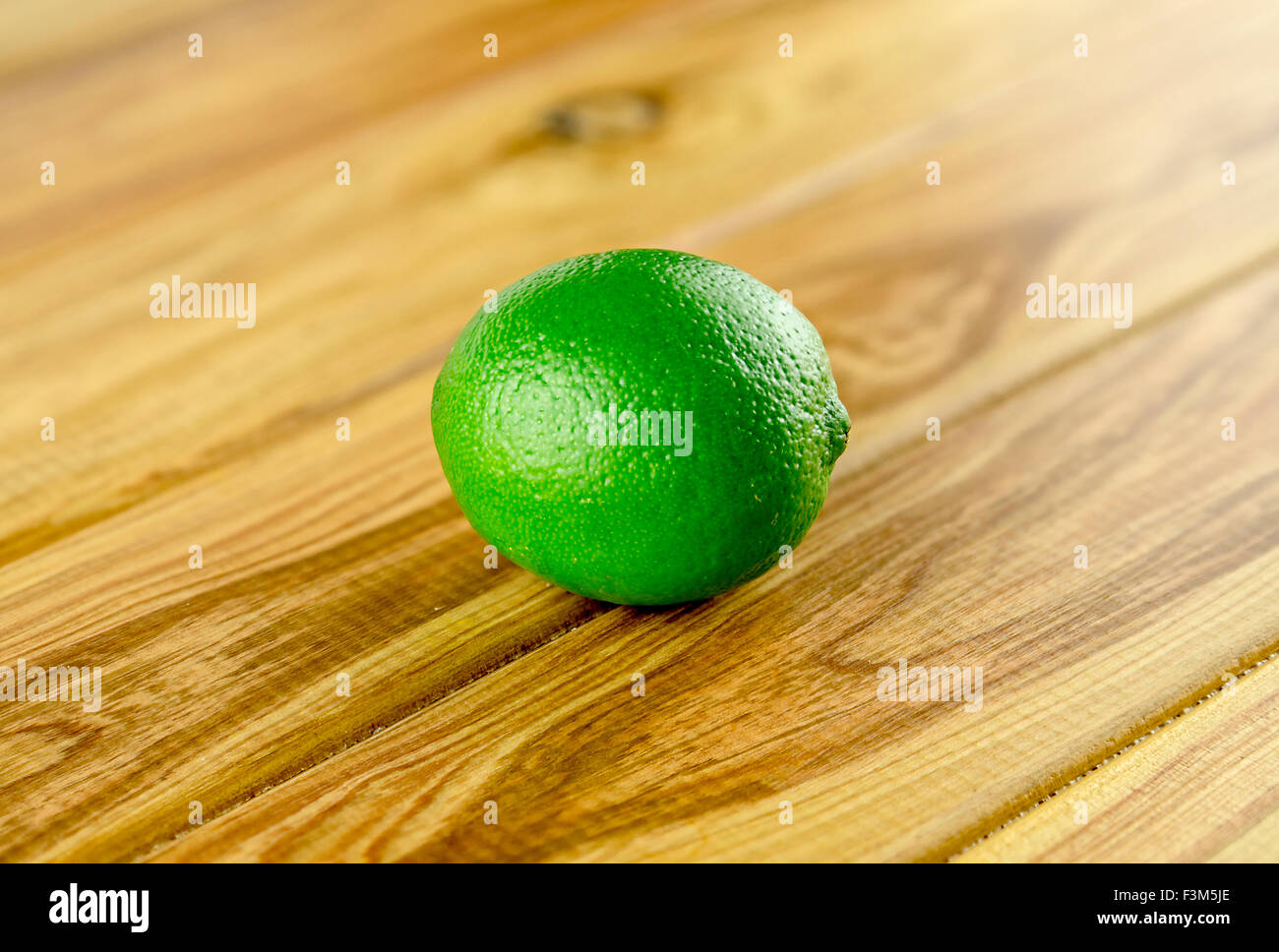 One lime slice hi-res stock photography and images - Alamy