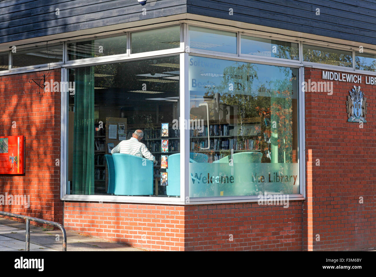 Library window hi-res stock photography and images - Alamy