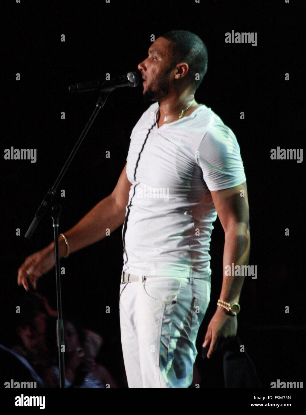 Lyfe Jennings performs at the Dell Music Center in Philadelphia ...