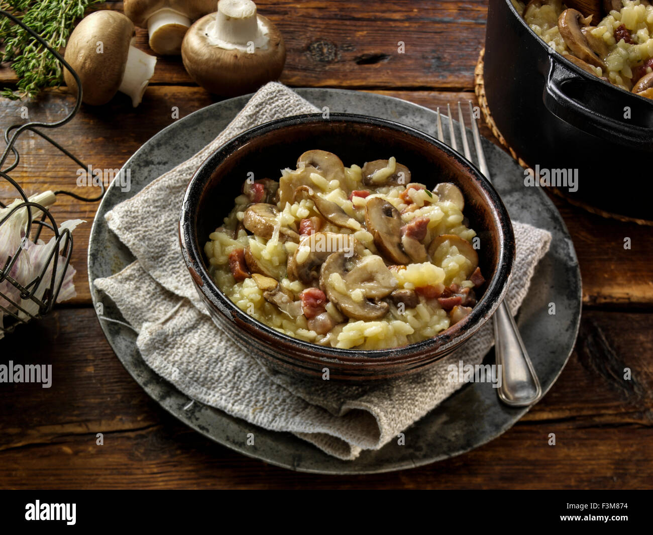 Chestnut mushroom risotto hi-res stock photography and images - Alamy