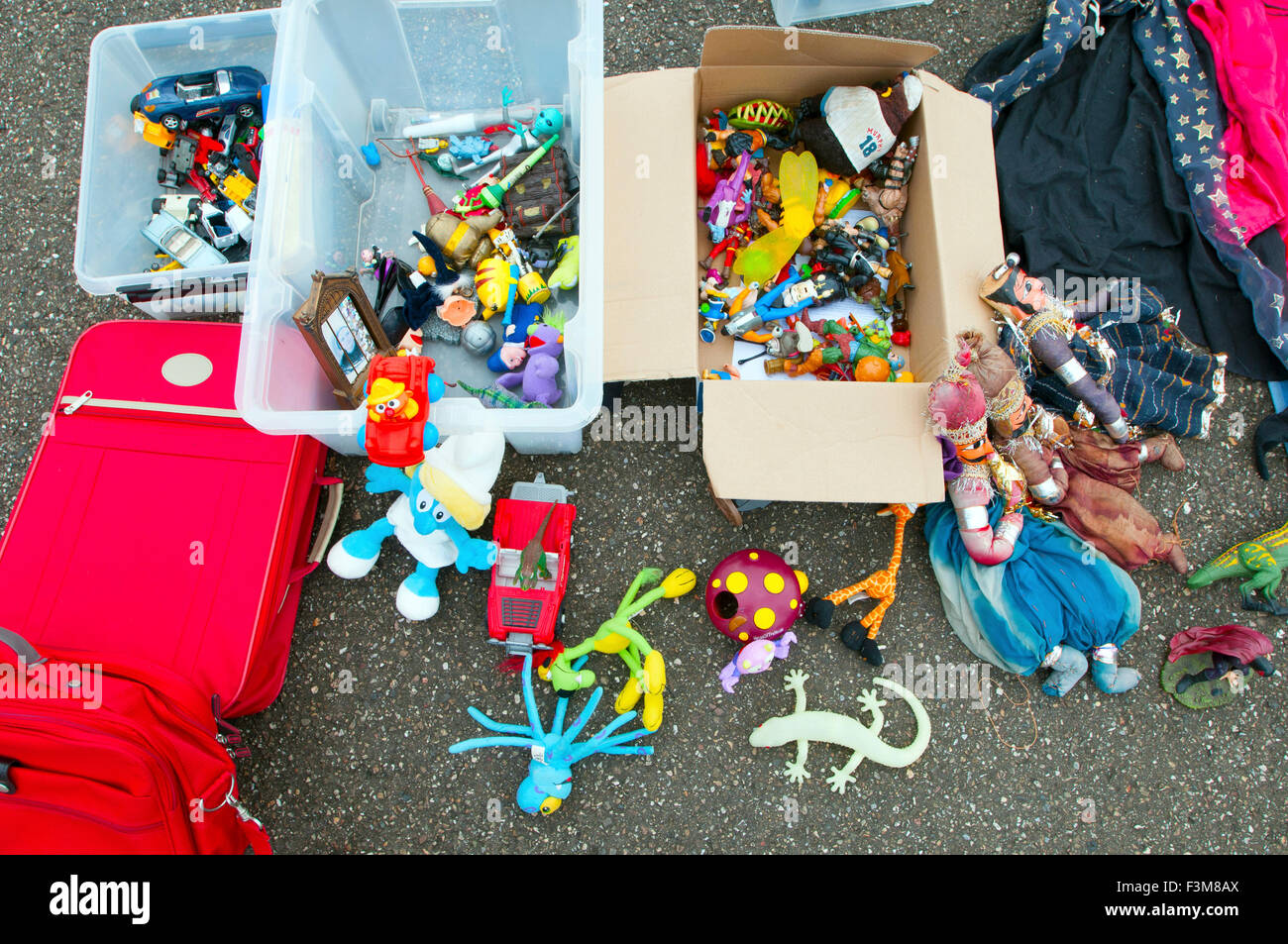 Assorted items hi-res stock photography and images - Alamy