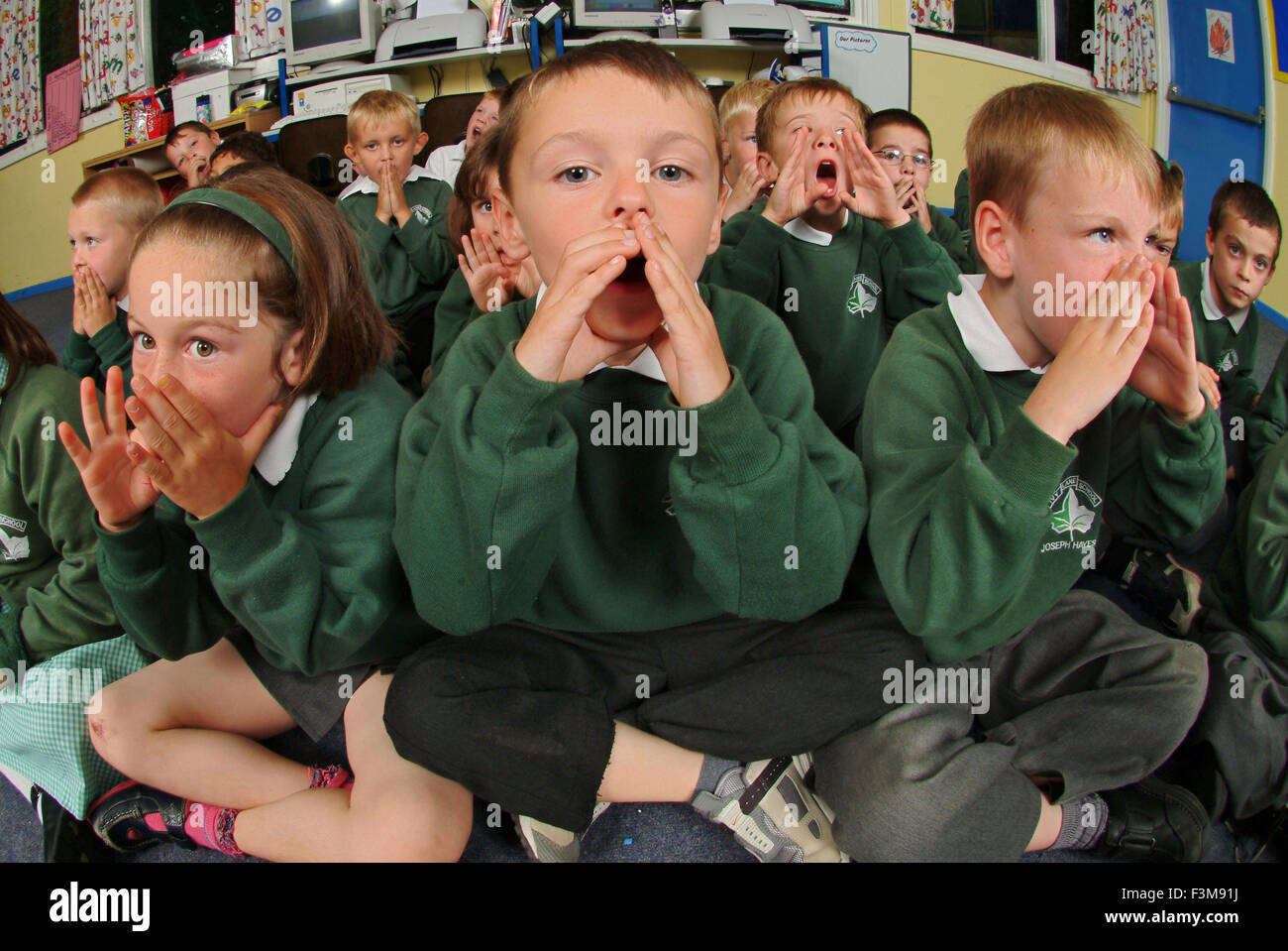 Primary school learning uk hi-res stock photography and images - Alamy