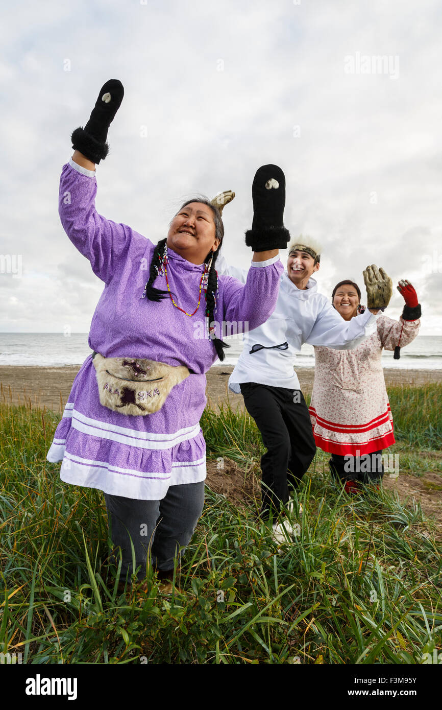 Alaska Native Family High Resolution Stock Photography and Images - Alamy