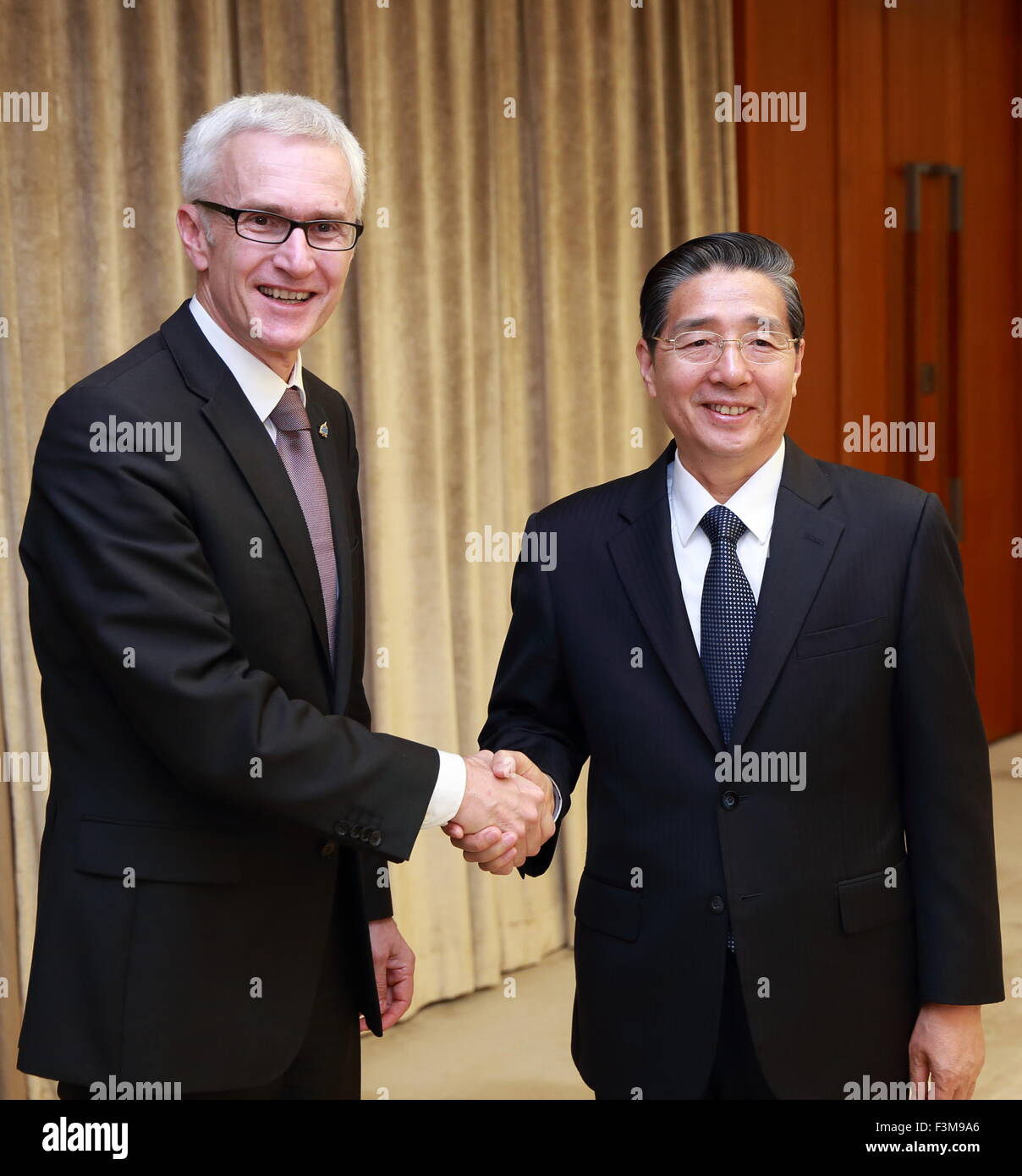 (151009) -- BEIJING, Oct. 9, 2015 (Xinhua) -- Chinese State Councilor ...