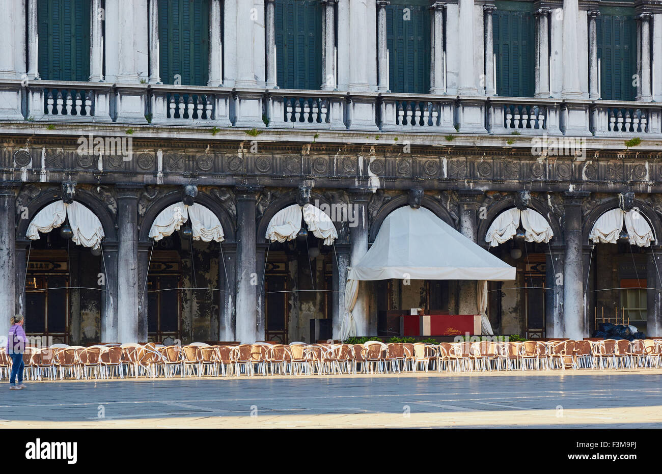 Sun rises on the terrace of Caffe Florian the oldest coffee house in ...