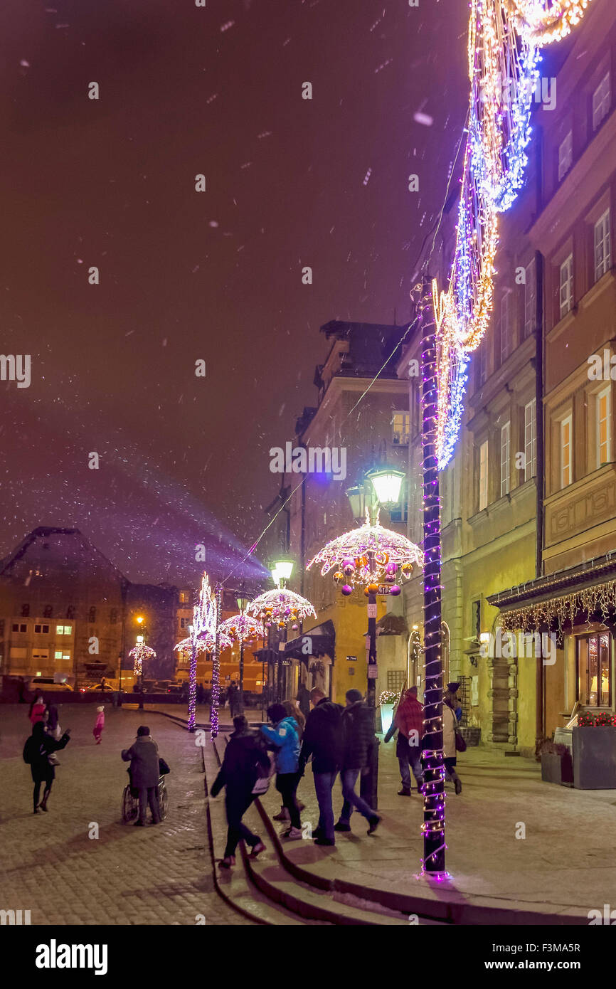 Christmas illumination of Castle Square in the Old Town of Warsaw ...