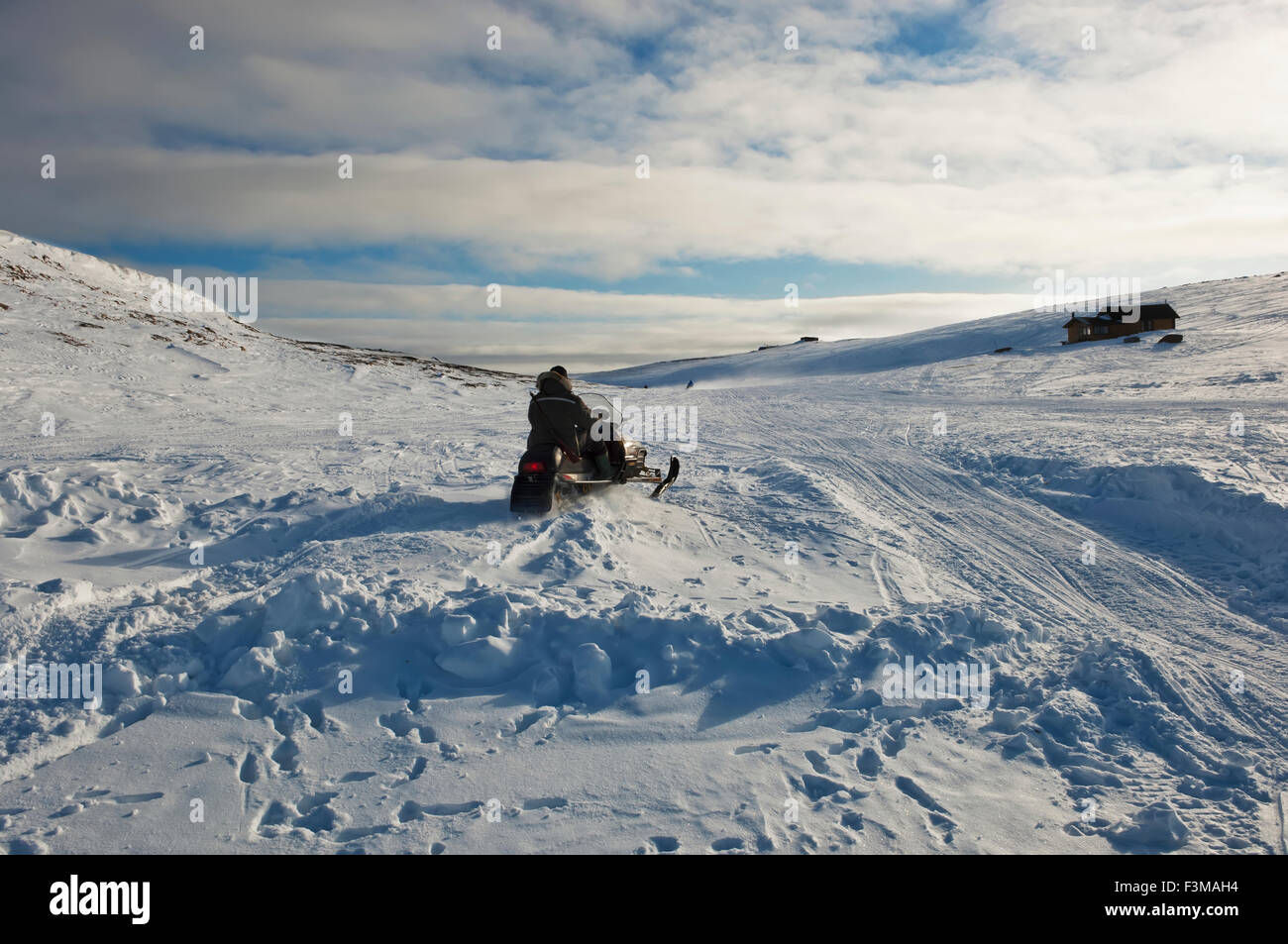 Canada nunavut snowmobile hi-res stock photography and images - Alamy